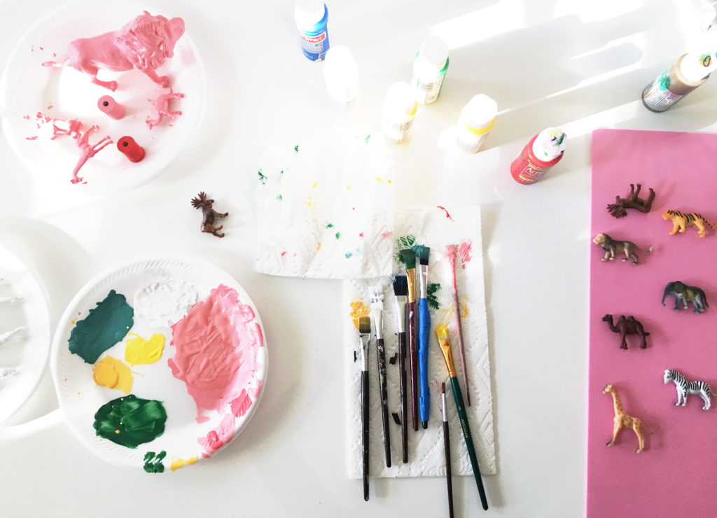 Super Easy DIY Photography Props | Blog